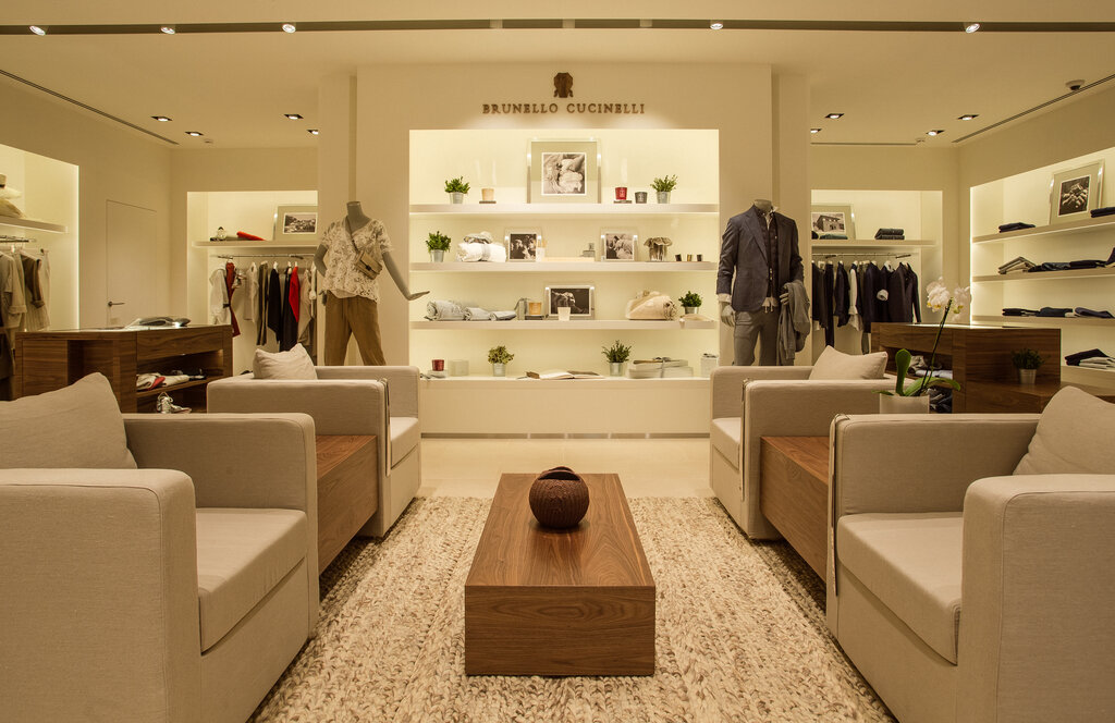 Giyim mağazası Brunello Cucinelli, Kazan, foto
