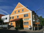 Gasthaus Zur Linde (Bavaria, Roth, Offenbau, 29), restoran  Bavyera'dan