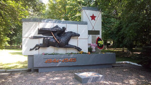 Погибшим односельчанам в годы ВОВ 1941-1945 гг. (ulitsa Budyonnogo No:31, selo Prirechnoye), anıt, heykel  Kabardino‑Balkarya'dan