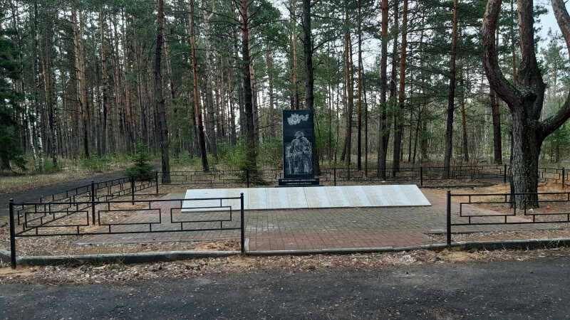 Anıt, heykel Воинское кладбище, Nijegorodskaya oblastı, foto