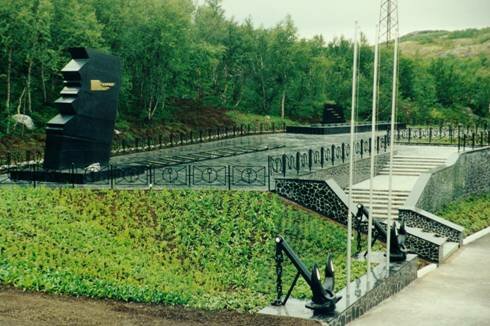 Anıt, heykel Морякам-подводникам, погибшим в океане, Murmanskaya oblastı, foto