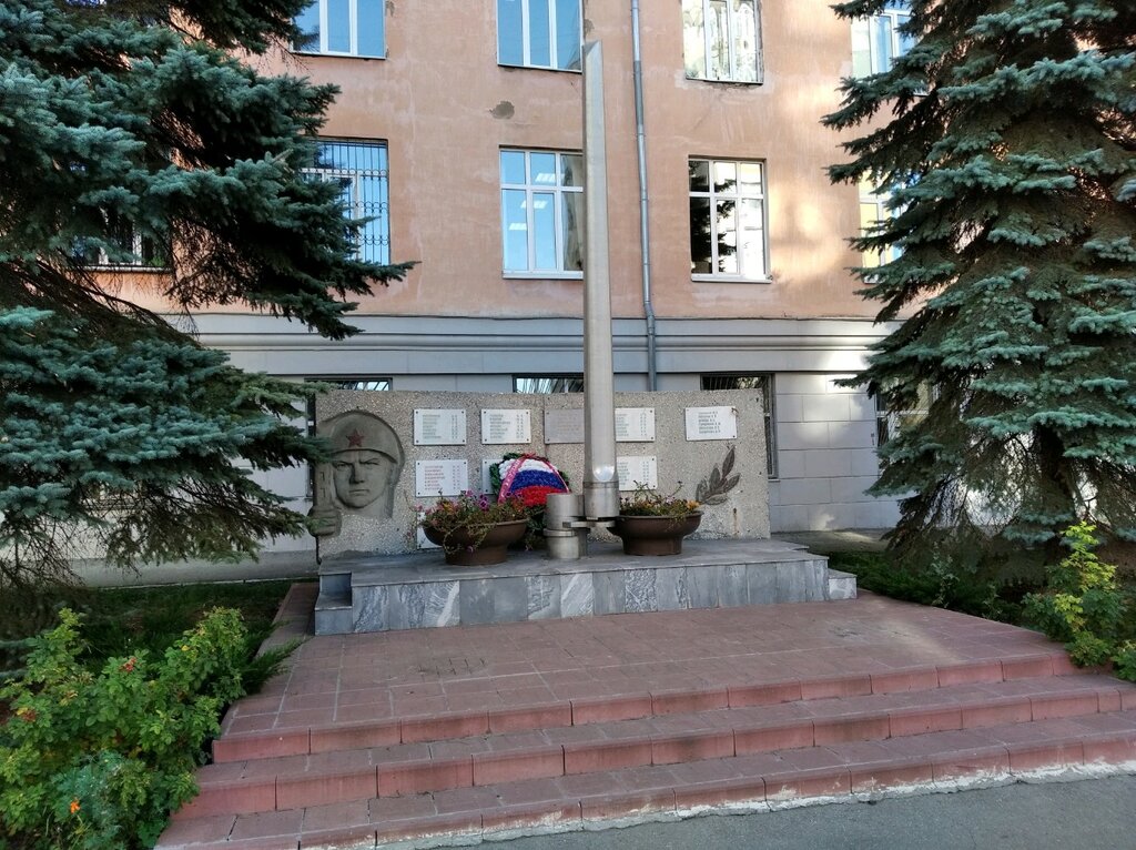 Anıt, heykel Студентам и сотрудникам Политехнического института, погибшим в Великой Отечественной войне, Samara, foto