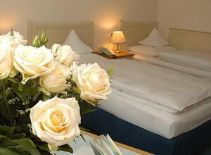 Hotel Leugermann (North Rhine-Westphalia, Steinfurt, Osnabrücker Straße, 33), otel  Ibbenburen'den