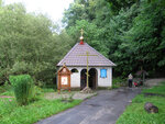 Святой источник Пантелеймона целителя, купель (Bryanskiy rayon, Glinishchevskoye selskoye poseleniye, derevnya Seltso), şapel, haç anıtı  Brianskaya oblastından