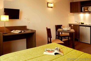 Aparthotel Adagio access Nogent Sur Marne (Rue Nazaré No:18, Nogent-sur-Marne), otel