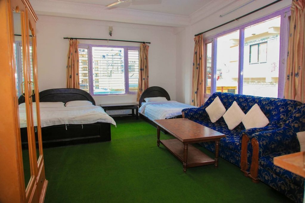 Otel Giri Guest House, Pokhara, foto
