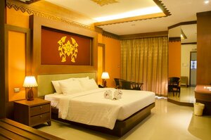 Shanaya Beach Resort & SPA Phuket Patong (186/20 Thaweewong Road, patong beach, Phuket), otel