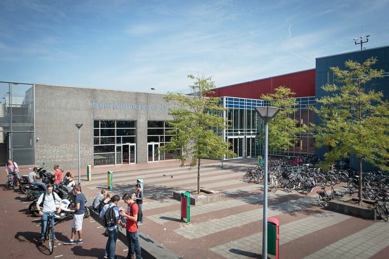 Ortaokul Haarlemmermeer Lyceum, Dünya, foto