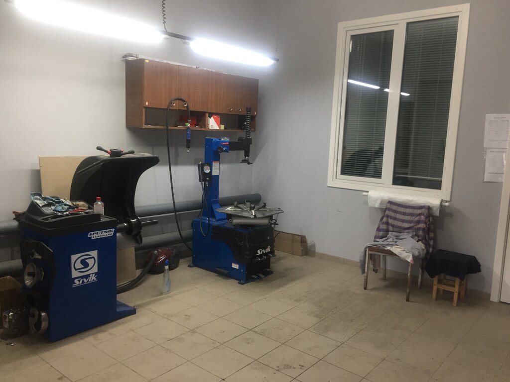 Otomobil servisi Briz, Satka, foto