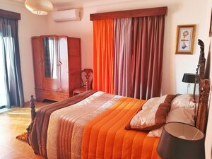 Casa Rafael (Leiria, Figueiró dos Vinhos, Rua Bombeiros Voluntários, 1), otel  Castelo Branco'dan