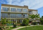 Leo (Прибрежная улица No:34Б, село Штормовое), otel  Kırım Cumhuriyeti'nden