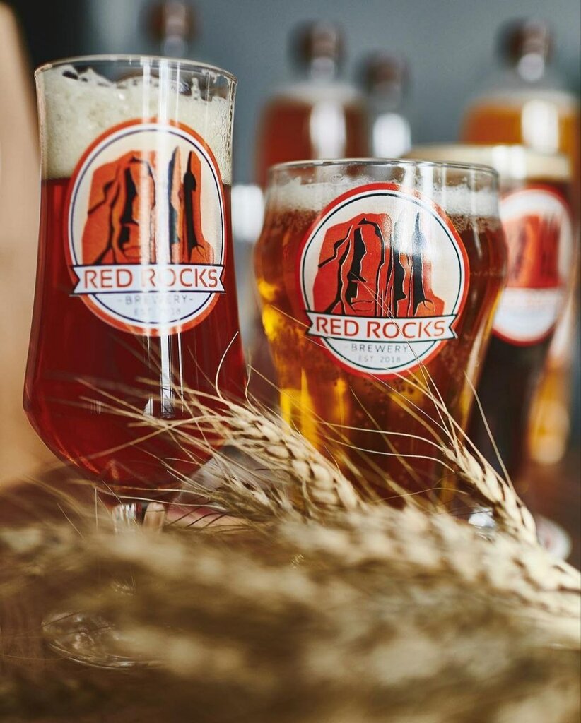 Bira dükkanı Red Rocks Brewery, Krasnoyarsk, foto
