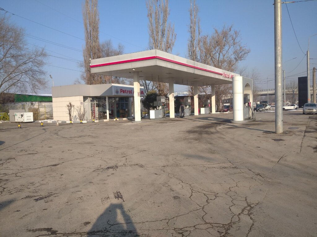 Benzin istasyonu PetrolAsia, Almatı, foto