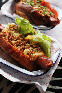 Сосисочная Культурно Коротко (Revolution Avenue No:47, Voronezh), bar  Voronej'den