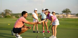 Dubai Creek Golf & Yacht Club (Dubai Healthcare City Street, Umm Hurair 2, Umm Hurair, Bur Dubai, Dubai), otel  Dubai'den