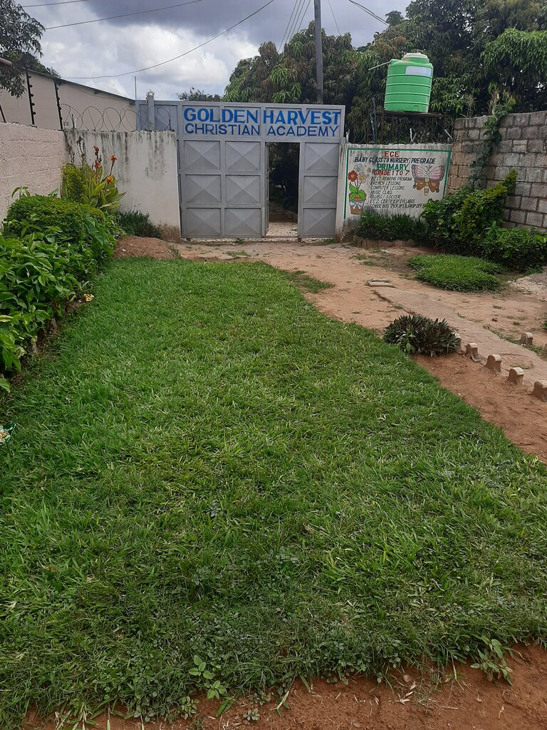 Ortaokul Golden Harvest Christian Academy, Lusaka, foto