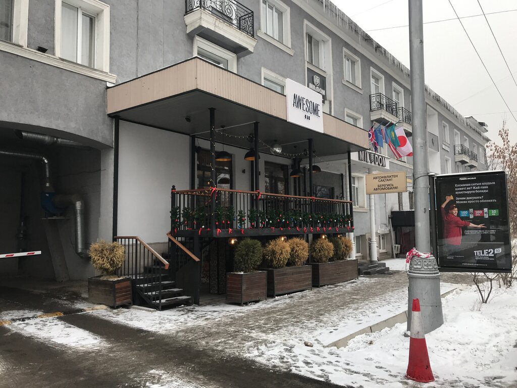 Bar Awesome Bar, Almatı, foto