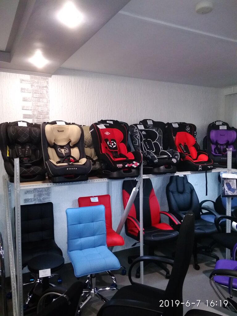 Büro mobilyaları Mir kresel, Tver, foto