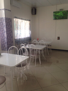 Антей (Krasnoyarskoye Highway No:12, Achinsk), kafe  Achinsk'ten