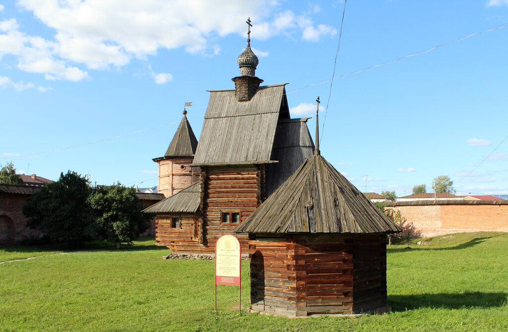 Şapel, haç anıtı Надкладезная часовня, Yuryev‑Polski, foto