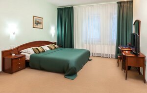 Aleksandrovskij sad (Georgievskiy Exit No:3), otel  Nijni Novgorod'dan