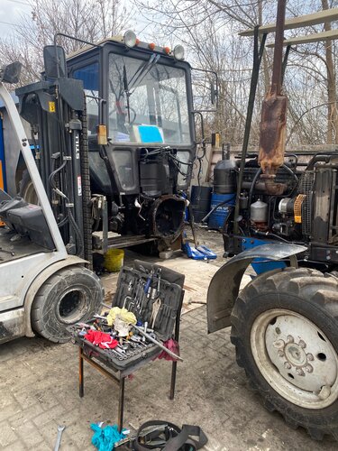 Otopark ve tamirhaneler Грузовой автосервис, Belgorodskaya oblastı, foto