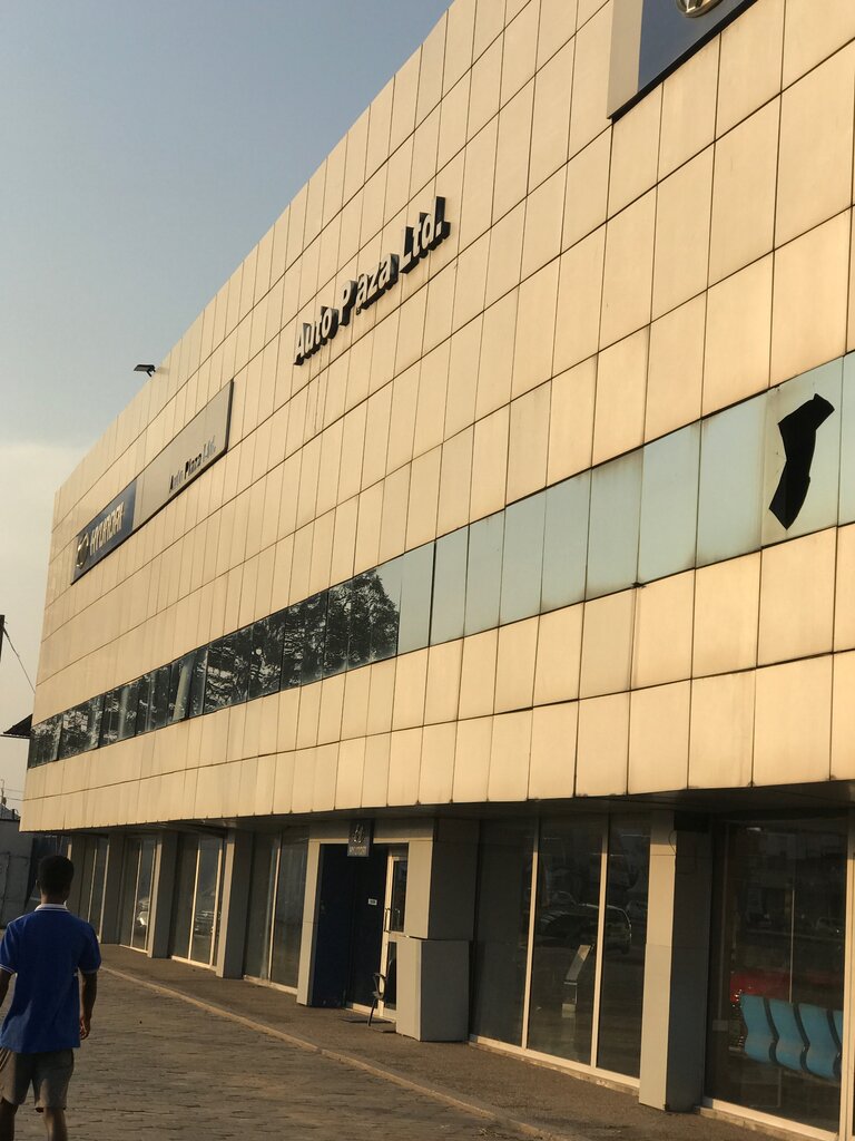 Otomobil satış galerileri Auto Plaza Ghana, Akra, foto