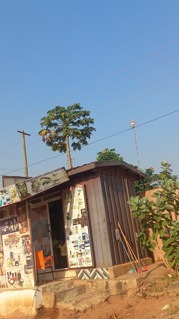 Güzellik salonu Freedy beauty lounge & training centre, Akra, foto