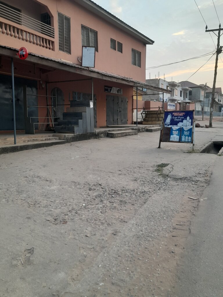Su satışı Jesus is one ventures, Dünya, foto