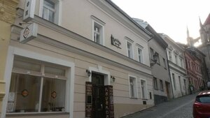 Pension Pod Veží (Středočeský kraj, Kolin, Parléřova), otel  Kolin'den