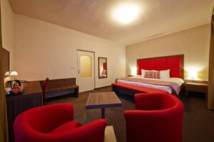 Nelly Kellys (Královéhradecký kraj, Trutnov, Palackého), otel  Trutnov'tan