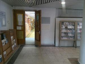 Sosnovy Bor City Public Library (Leningradskaya Street No:46), kütüphaneler  Sosnoviy Bor'dan