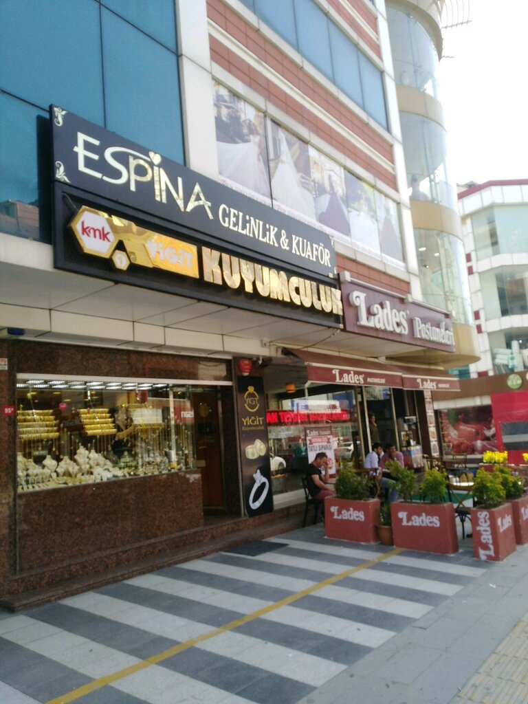 Kuaförler Espina Gelinlik ve Kuaför, İstanbul, foto