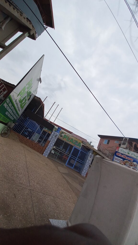 Restoran Palm Plaza, Akra, foto