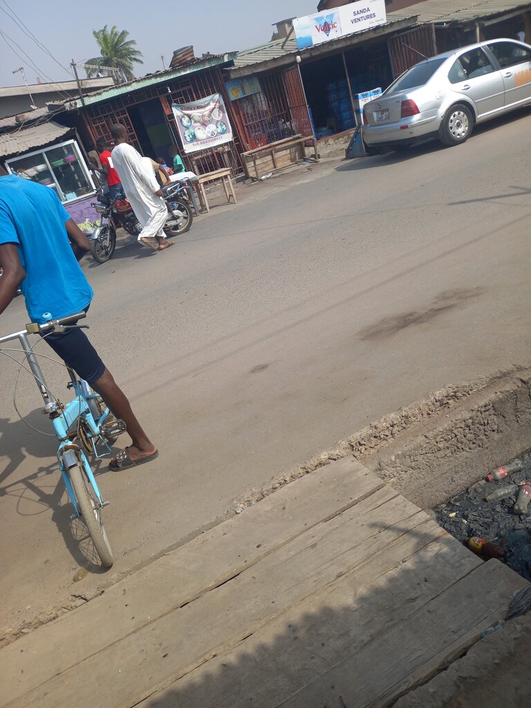 Market Sandra ventures, Akra, foto