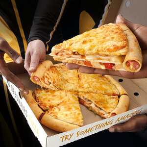 Debonairs Pizza (Lusaka, Kalundu), pizzacılar  Lusaka'dan