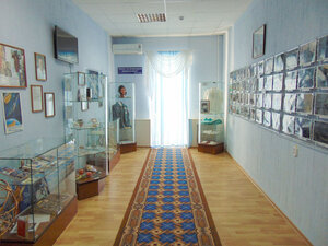 Донецкий историко-краеведческий музей (prospekt Mira No:21, Donetsk), müzeler ve sanat galerileri  Donetsk'ten