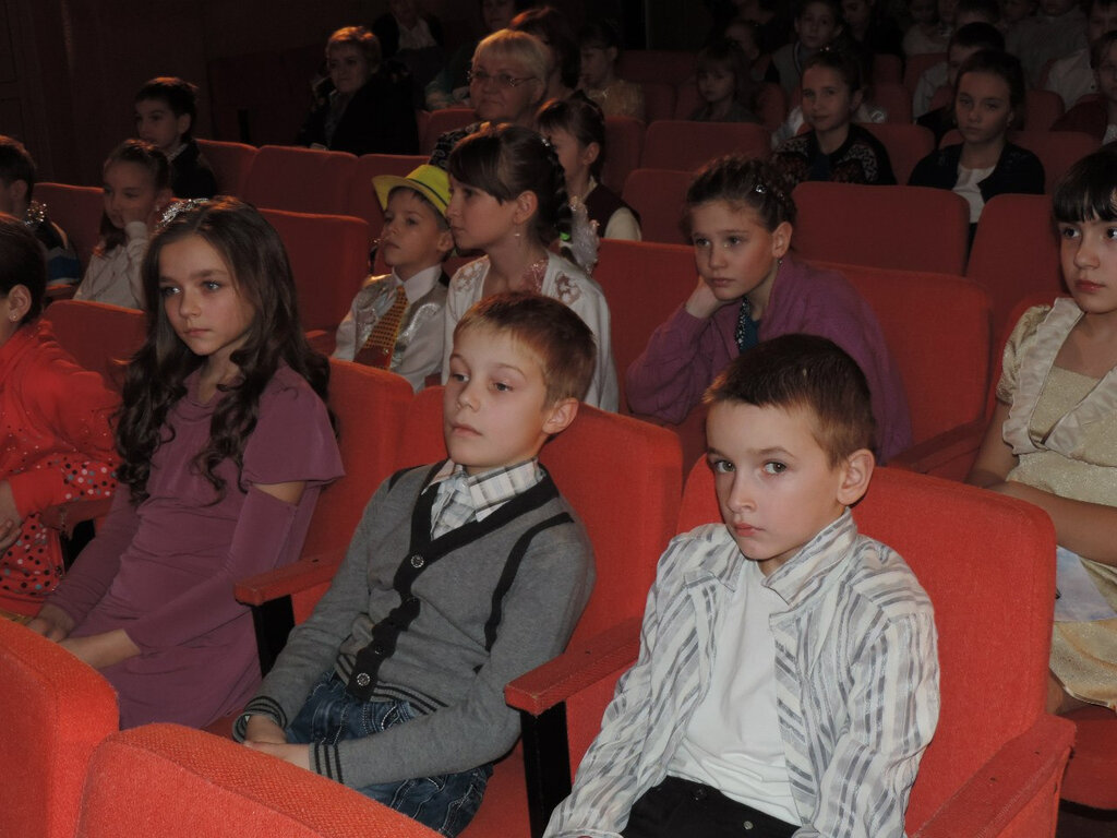 Kültür ocakları Mbu Mezhposelenchesky tsentralny Dom kultury s. Aykino, Komi, foto