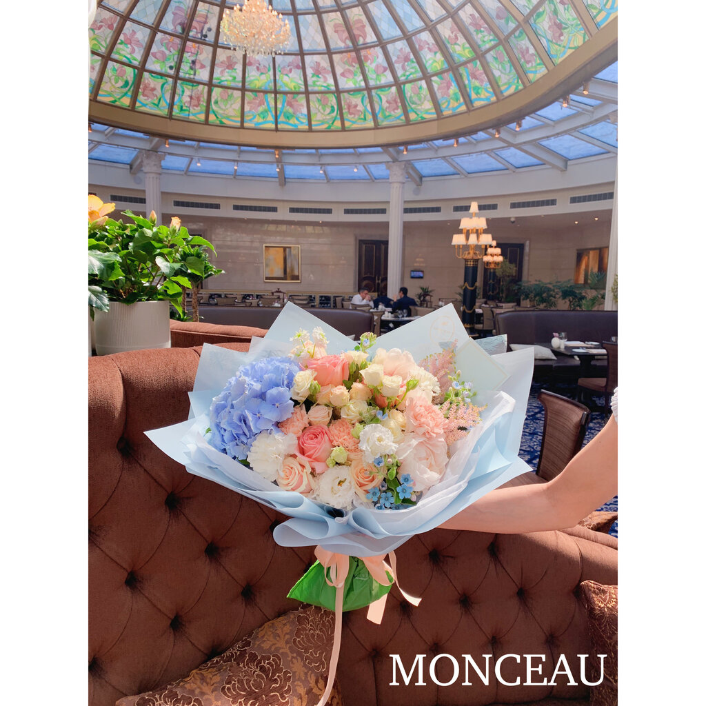 Çiçekçiler Monceau, Kudrovo, foto