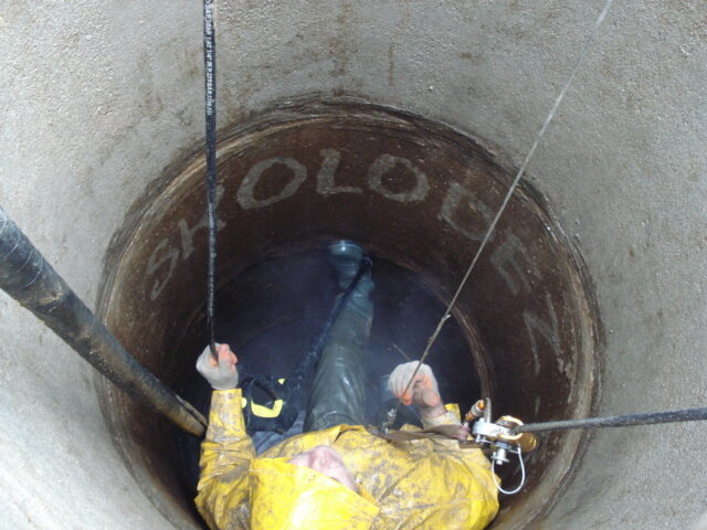 Kuyu temizleme ve onarım hizmeti Old Well - Cleaning and Repair, Moskova, foto