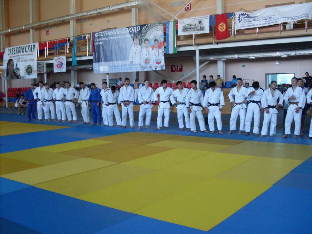 Spor okulları Mbu SP SShOR Sparta, Barnaul, foto