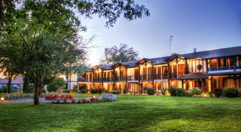 Otel Auberge des Pins, , foto