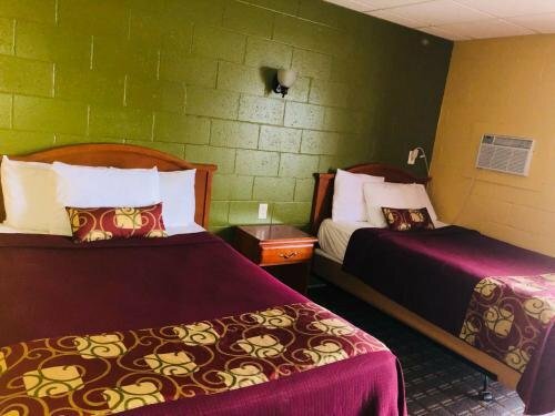 Otel Sleep-ees Inn, Saginaw, foto