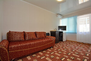 Baza otdykha Uyutny dvorik (Кишинёвская улица No:10/5, село Коблево), otel  Nikolayev Bölgesi'nden