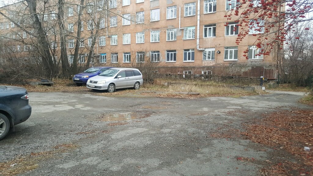 Otoparklar Автостоянка, Nijni Tagil, foto