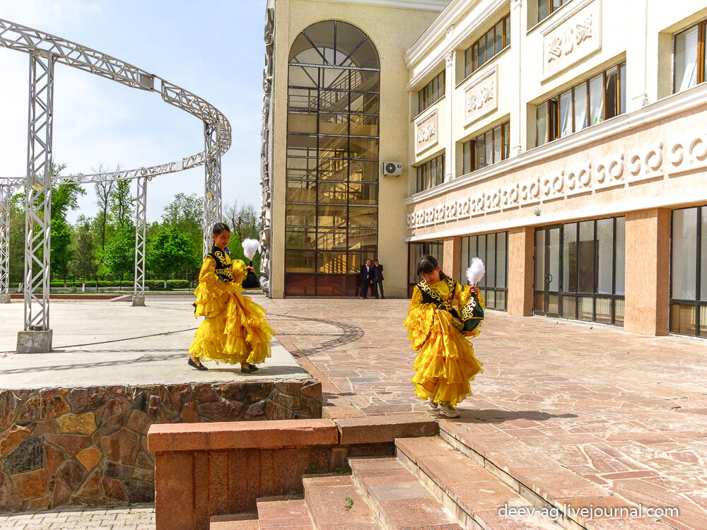 Kültür ocakları Kaldayakov Medeniyet Sarayı, Kentav, foto