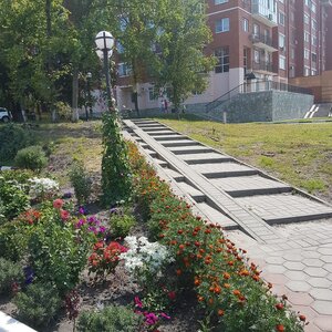 сквер Городское кольцо (Belgorod Region, Stariy Oskol, skver Gorodskoye koltso), kültür ve eğlence parkları  Stariy Oskol'dan