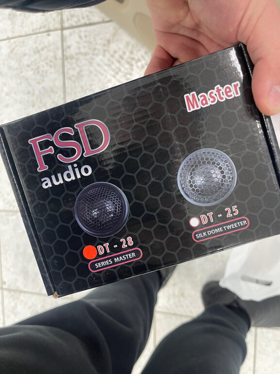 Oto ses sistemleri Reloud, Samara, foto