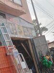 Est kamara (Brazzaville, Commune de Ouenzé, Rue Louingui), pazarlar ve çarşılar  Brazzaville'den
