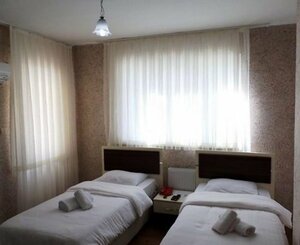 Grand Koru Otel Beach (Yalova, Çınarcık, Koru Beldesi, Cumhuriyet Mah., Ilkiz Cad., 21), otel  Çınarcık'tan
